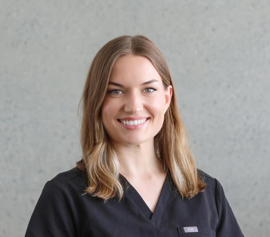 Dr Lucy Davenport - UC Dental